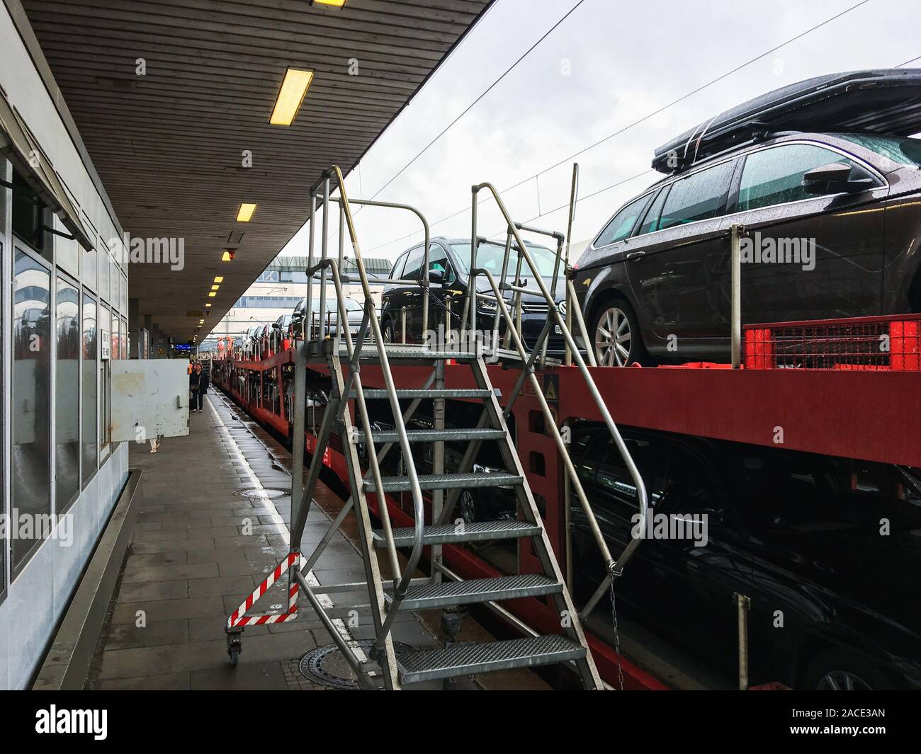 Hamburg altona station -Fotos und -Bildmaterial in hoher Auflösung – Alamy