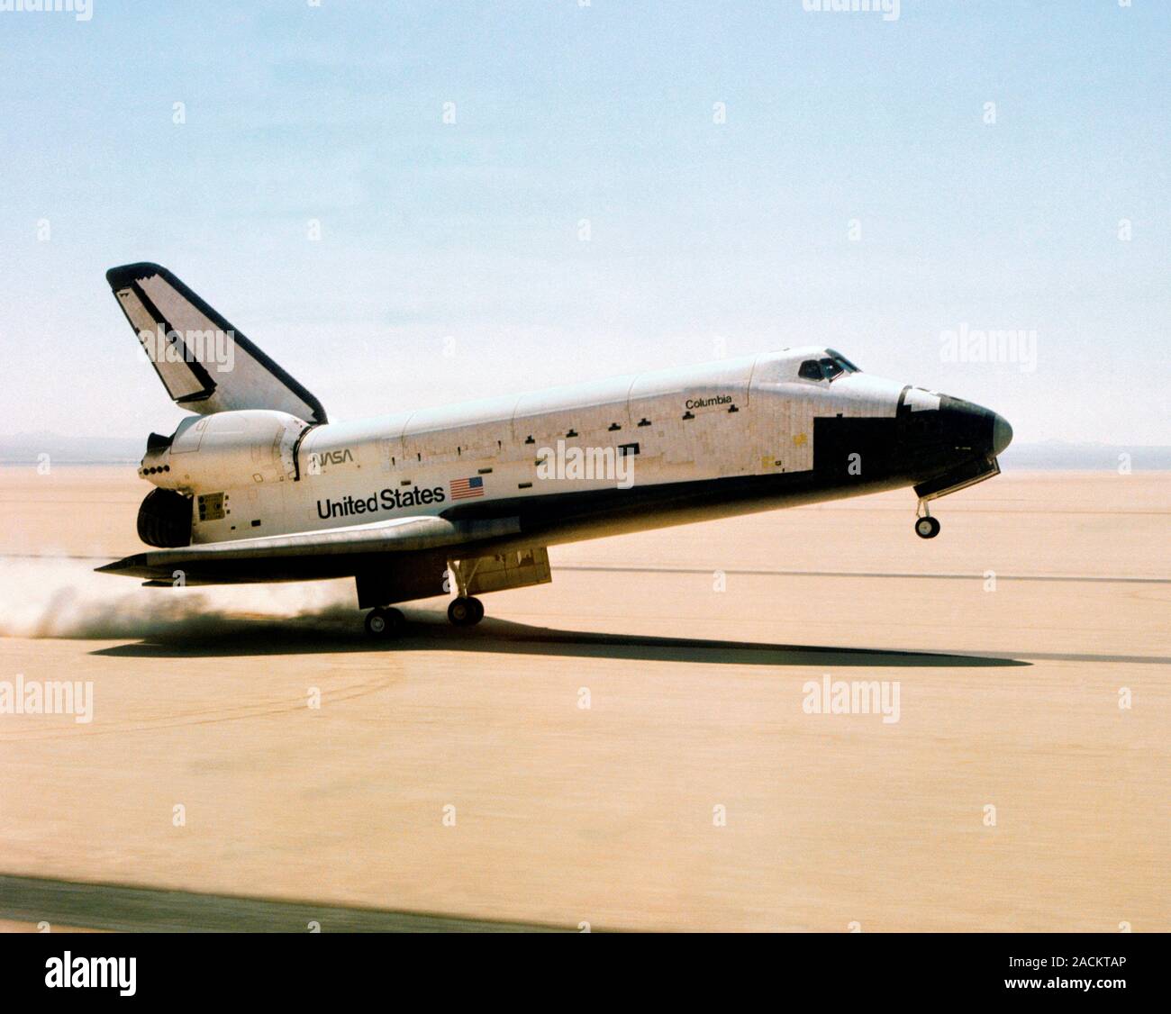 Erste Space-Shuttle-Flug. Space Shuttle Columbia Landung nach STS-1. STS-1 war der erste ...