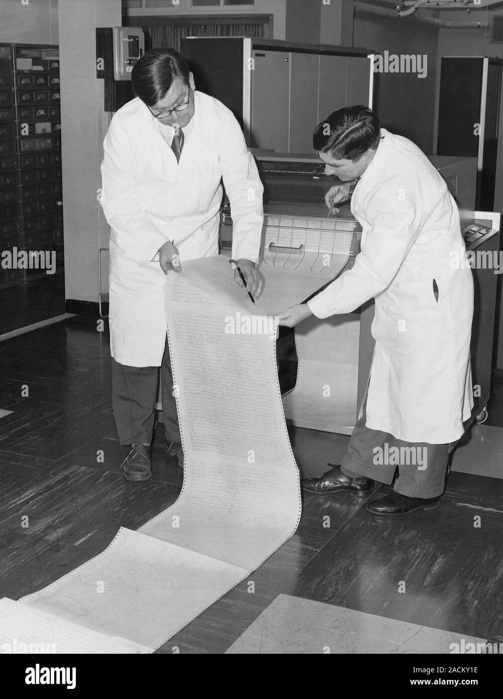 Met Office KDF 9 Computer. Computer Genossenschaften Prüfung der ...