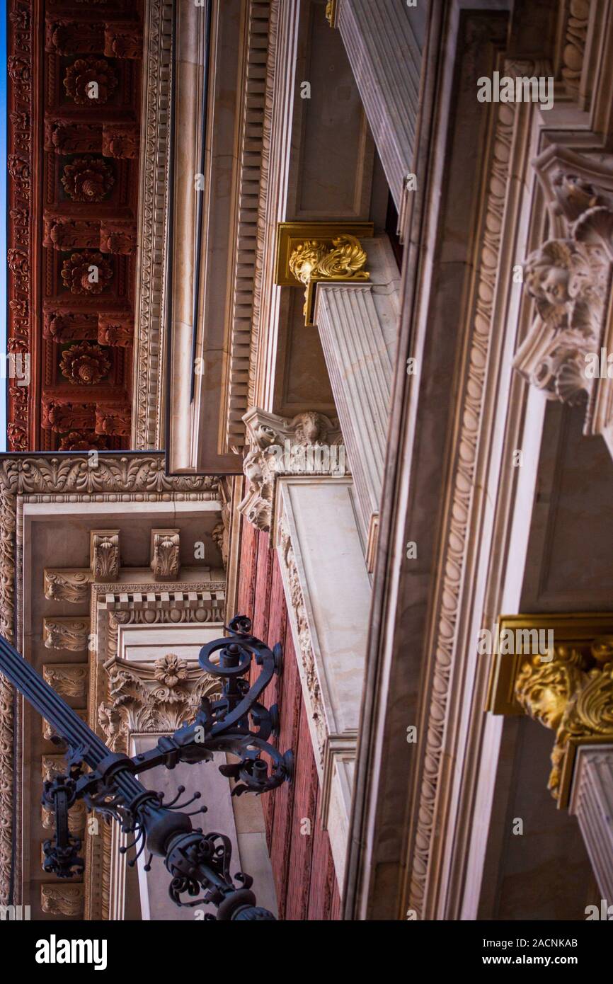 Gropius gebäude -Fotos und -Bildmaterial in hoher Auflösung – Alamy