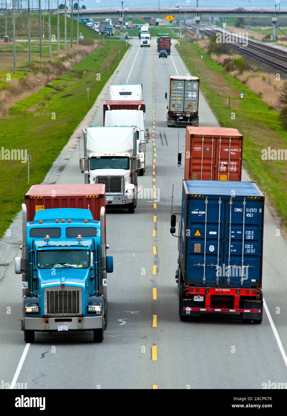 Lkw auf der Autobahn. Lkw auf der Autobahn waren, Durchführung von und ...