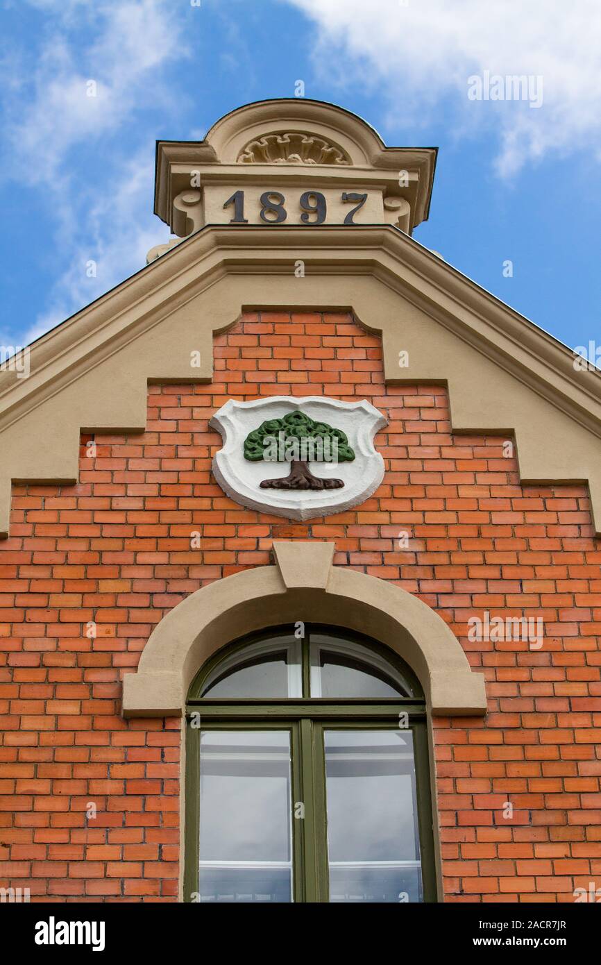 Verzierter giebel -Fotos und -Bildmaterial in hoher Auflösung – Alamy