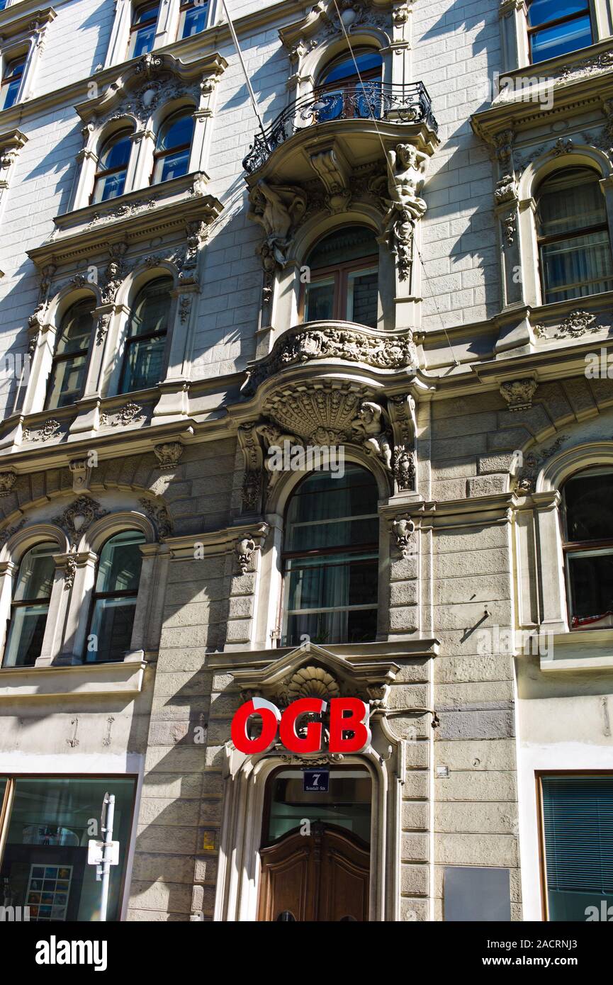 Building logo -Fotos und -Bildmaterial in hoher Auflösung – Alamy