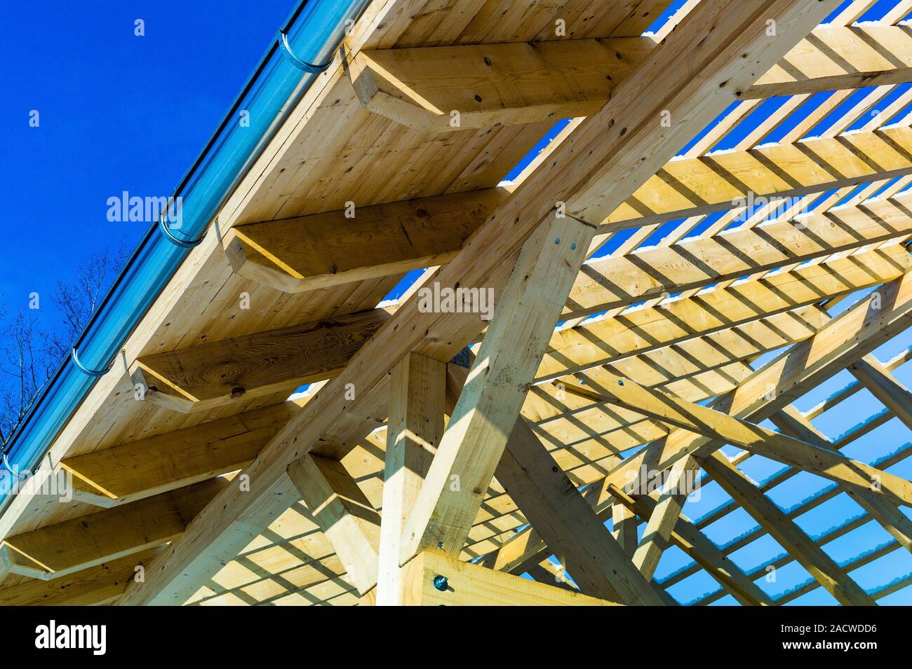 Dachkonstruktion aus holz -Fotos und -Bildmaterial in hoher Auflösung ...