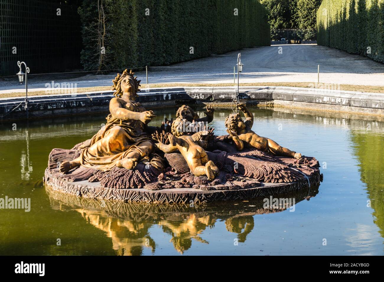 Brunnen im schloss von versailles -Fotos und -Bildmaterial in hoher Auflösung – Alamy