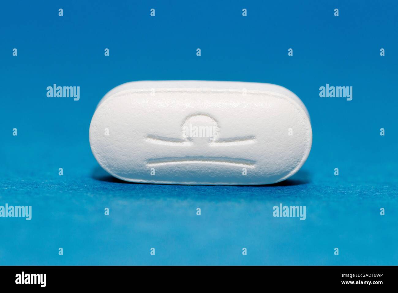 Tapentadol schmerzstillendes Medikament. Tablet der Opioide ...