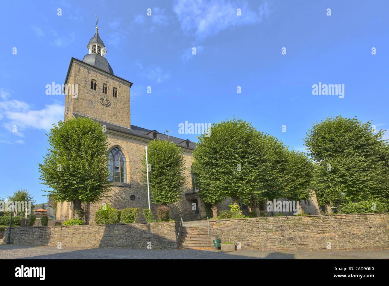Kirche st severin -Fotos und -Bildmaterial in hoher Auflösung – Alamy