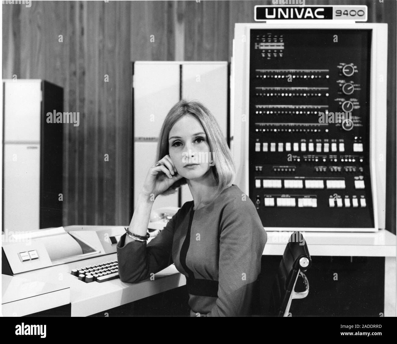 UNIVAC 9400 Computer Operator, 1960er Jahre. Die UNIVAC 9400 System war ...