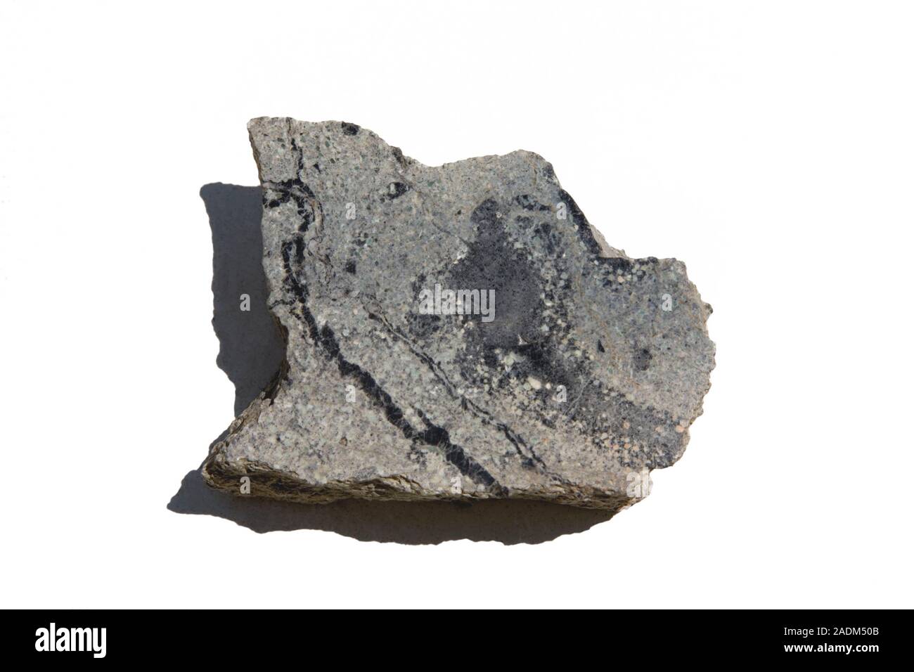 Rock von einem Meteoriteneinschlag. Dieses Beispiel ist ein Fragment ...