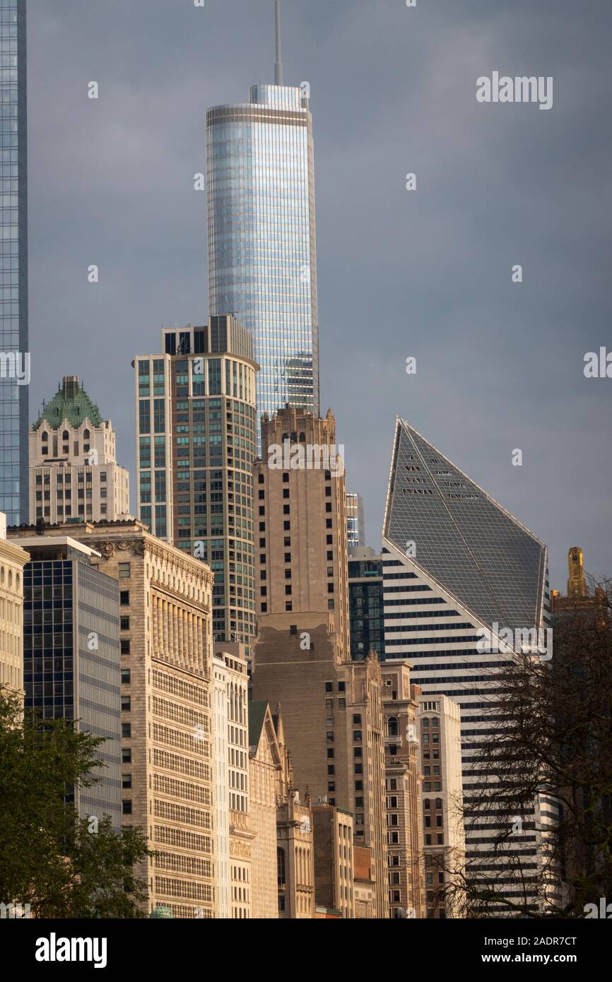 Stone container -Fotos und -Bildmaterial in hoher Auflösung – Alamy
