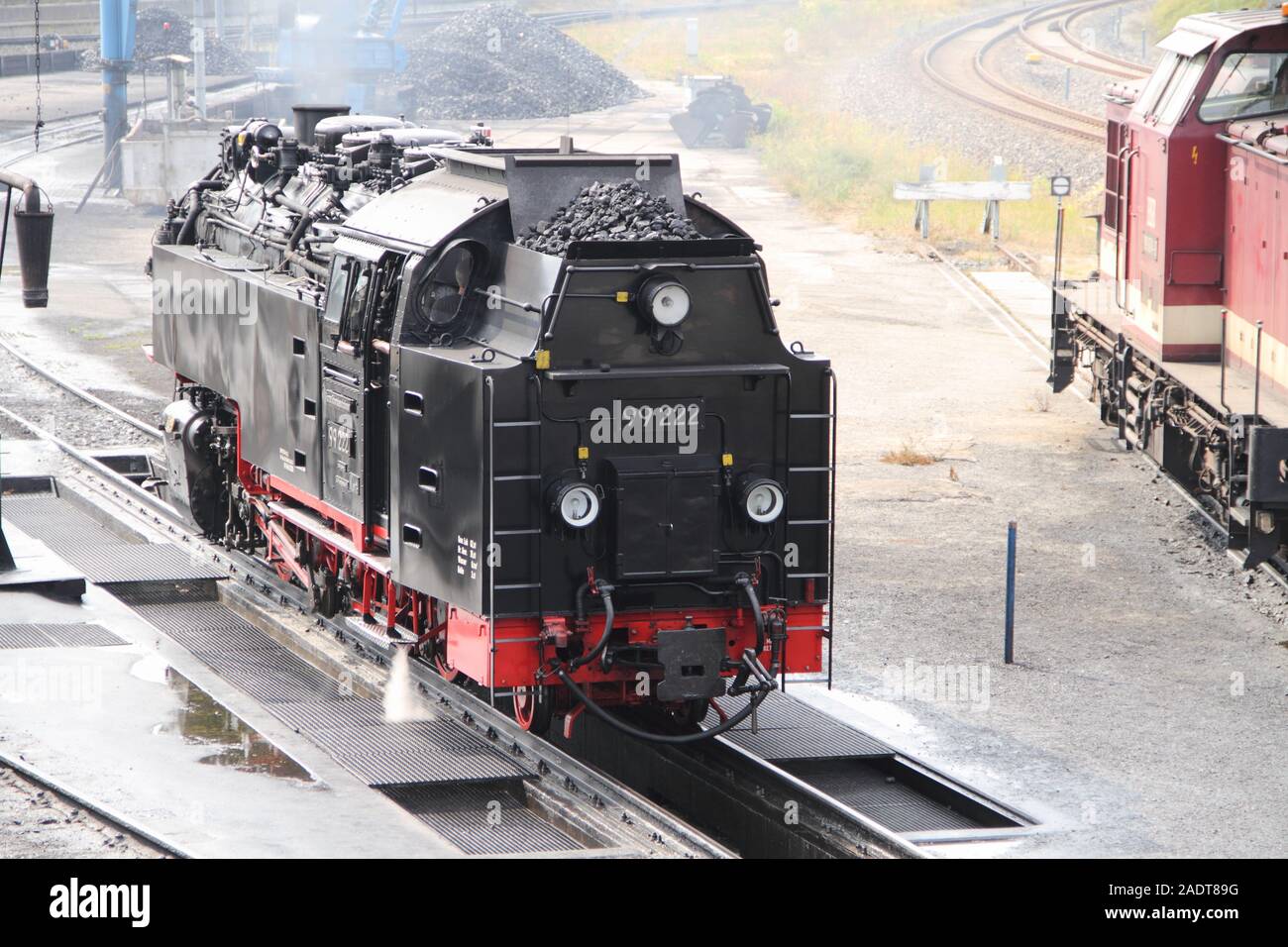 Alte Dampflok am Bahnhof Stockfotografie - Alamy