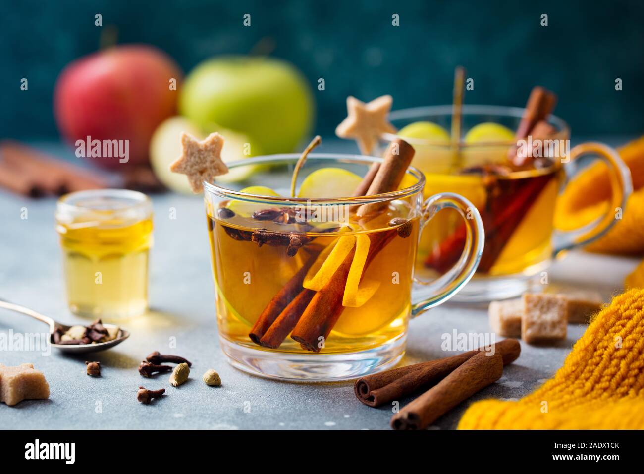 Neuer apfelwein -Fotos und -Bildmaterial in hoher Auflösung – Alamy
