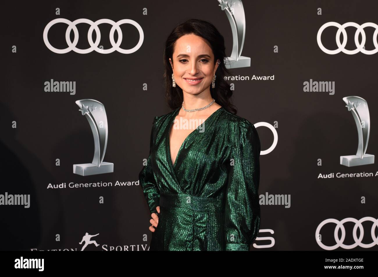 04 Dezember 2019, Bayern, München: Die Schauspielerin Stephanie Stumph ...