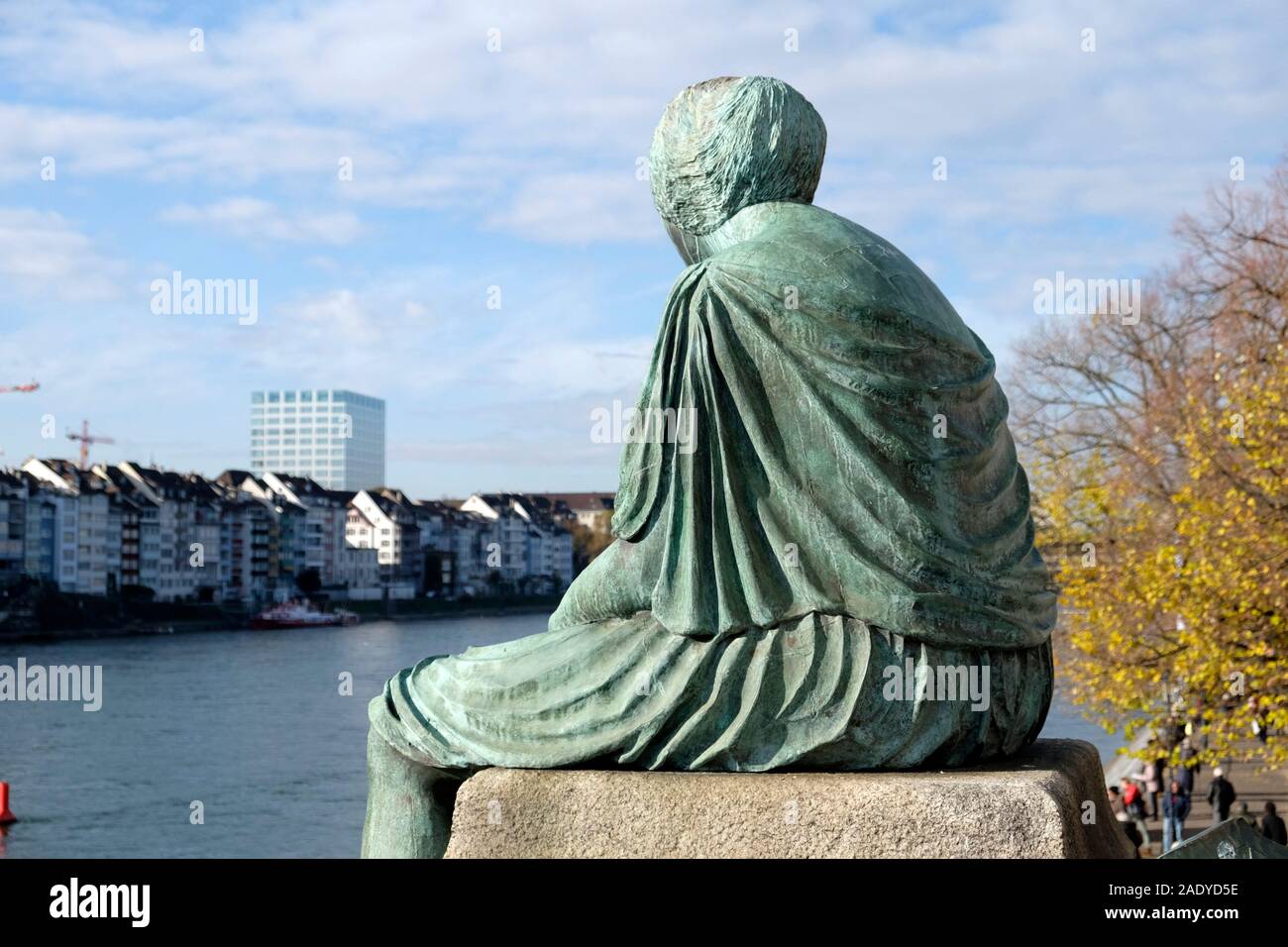 Statue von helvetia basel -Fotos und -Bildmaterial in hoher Auflösung ...