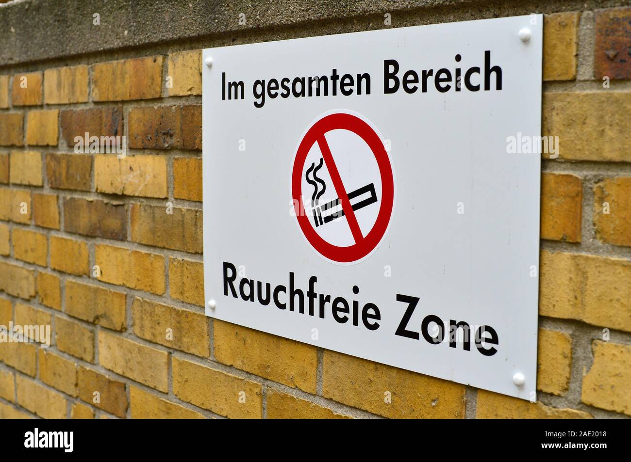 Rauchfreie zonen -Fotos und -Bildmaterial in hoher Auflösung – Alamy