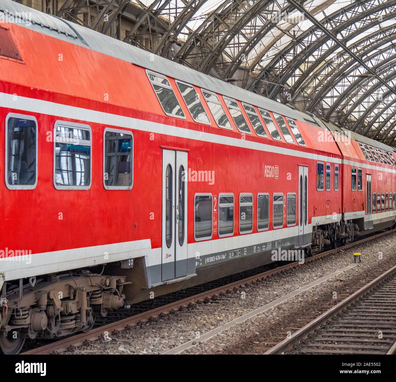 Dresdner hauptbahnhof -Fotos und -Bildmaterial in hoher Auflösung – Alamy