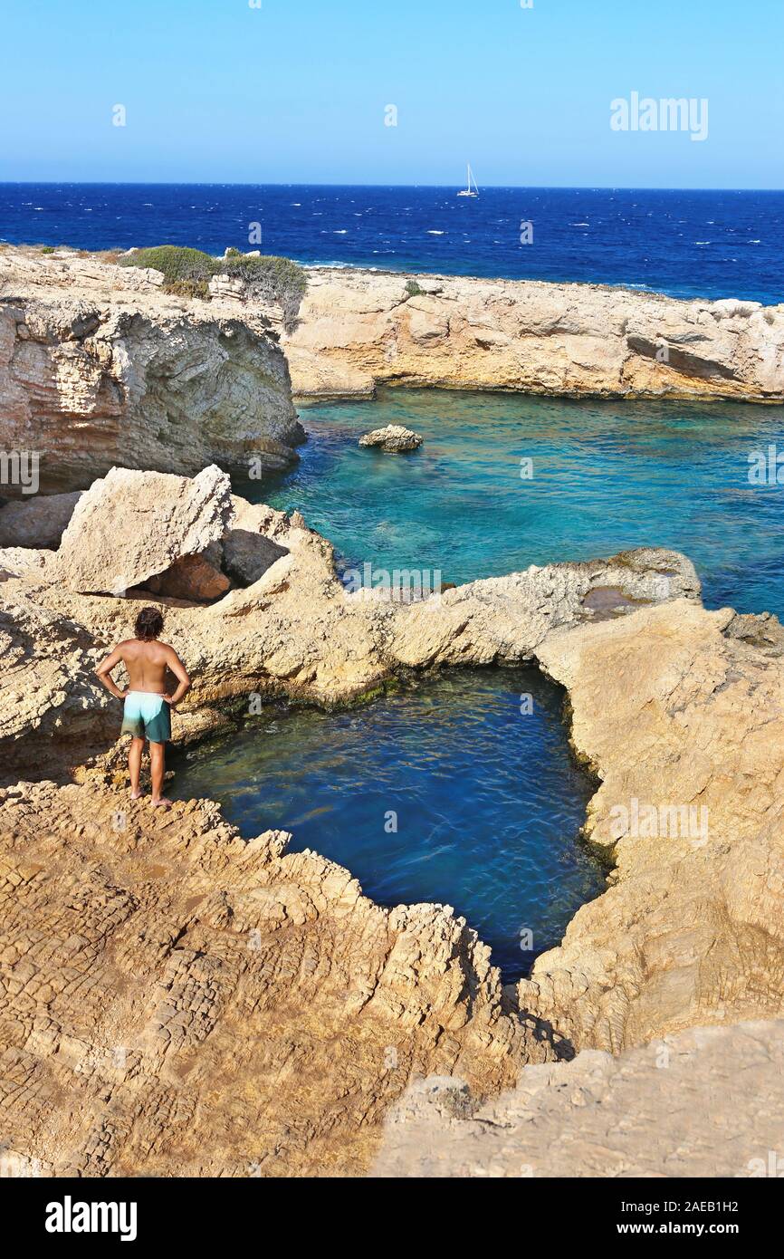 Koufonisi menschen -Fotos und -Bildmaterial in hoher Auflösung – Alamy