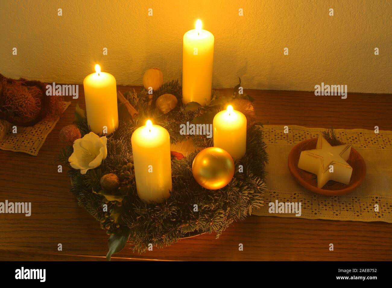 Sinnbild fur 1 bis 4 advent -Fotos und -Bildmaterial in hoher Auflösung ...