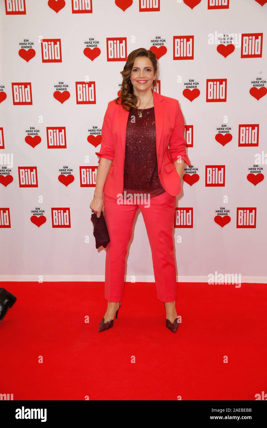 Rebecca immanuel gala -Fotos und -Bildmaterial in hoher Auflösung – Alamy