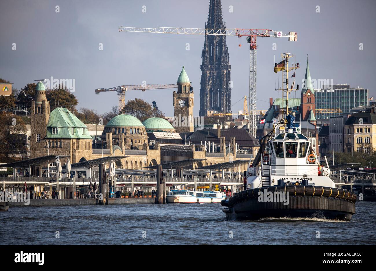 Hamburg, Hafen, die Skyline, Landungsbrücken, Elbe, Tug Boat ...