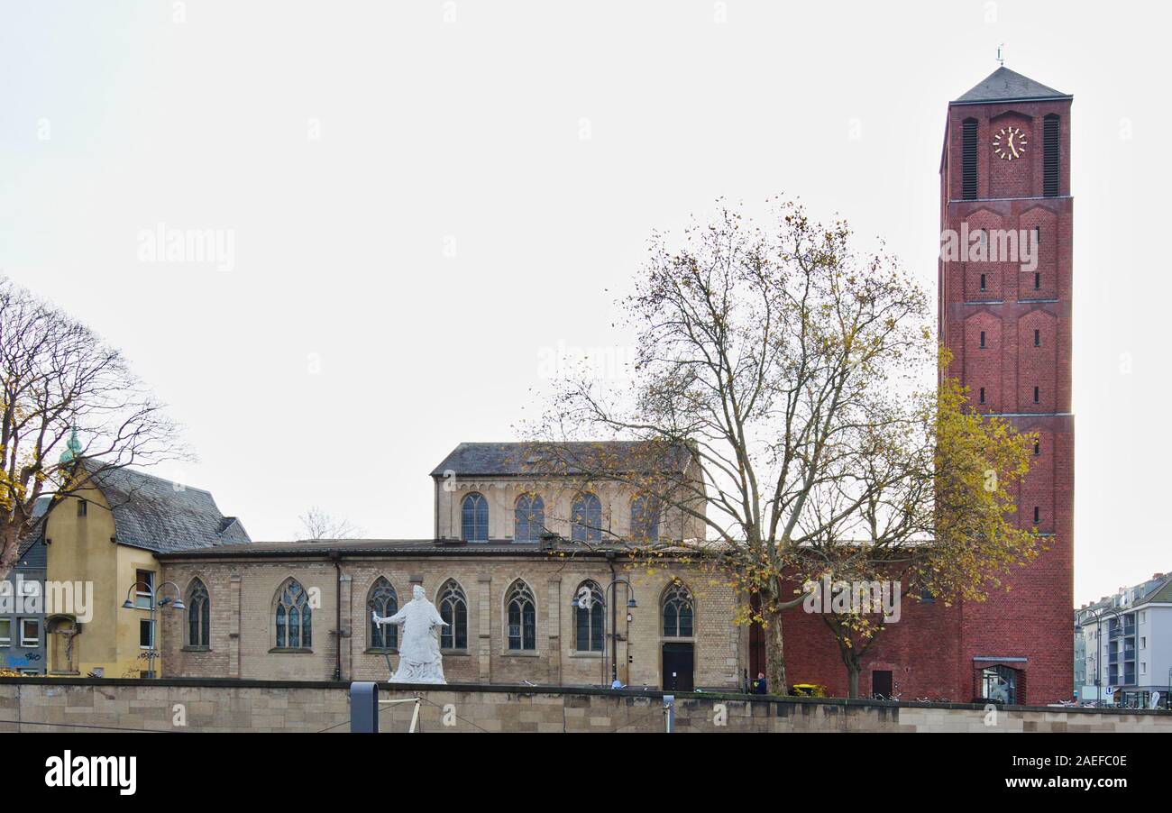 Ziegel und natursandstein -Fotos und -Bildmaterial in hoher Auflösung ...