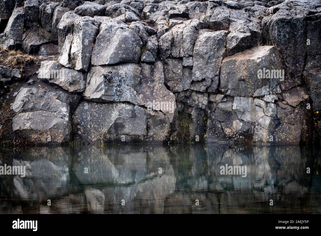 Pools aus vulkanischem gestein -Fotos und -Bildmaterial in hoher ...