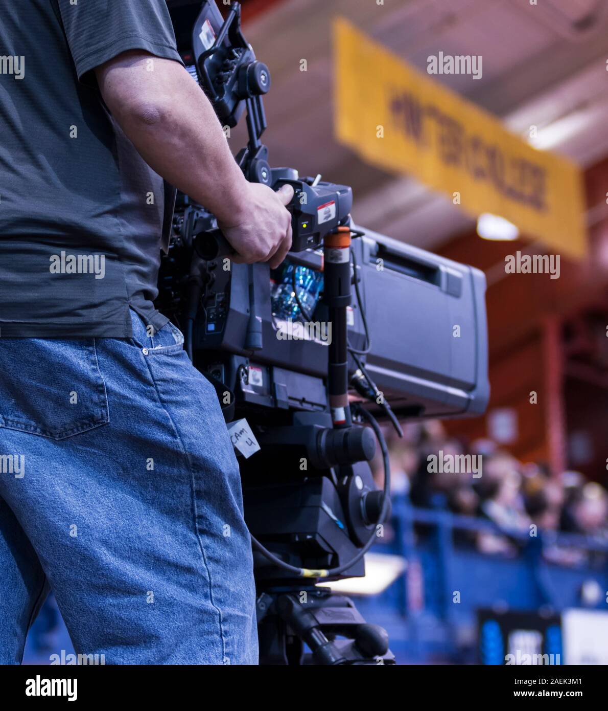 Television cameraman sports event -Fotos und -Bildmaterial in hoher ...