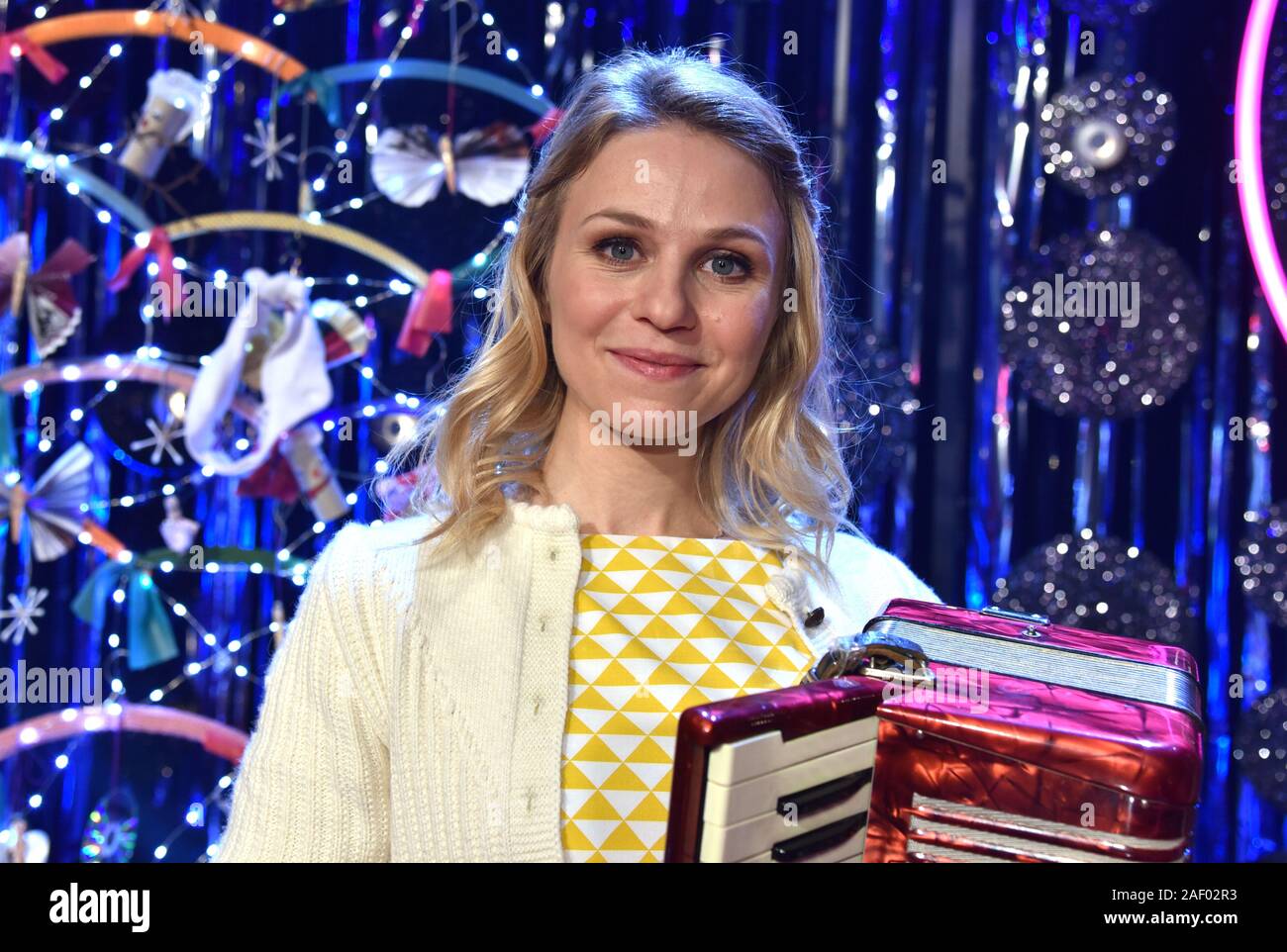 Köln, Deutschland. 10 Dez, 2019. Die Kabarettistin und Schauspielerin ...