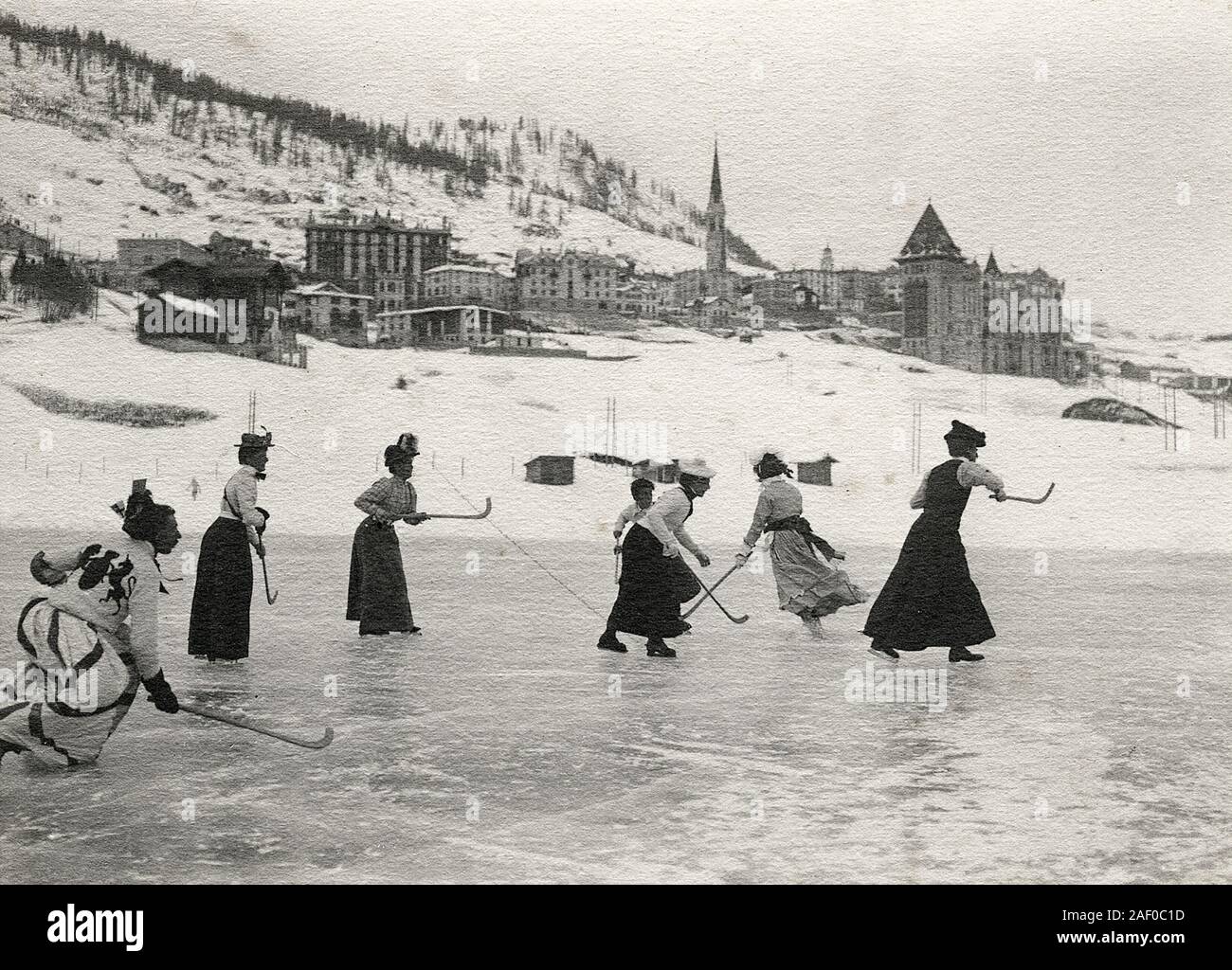 Männer cross dressing -Fotos und -Bildmaterial in hoher Auflösung – Alamy