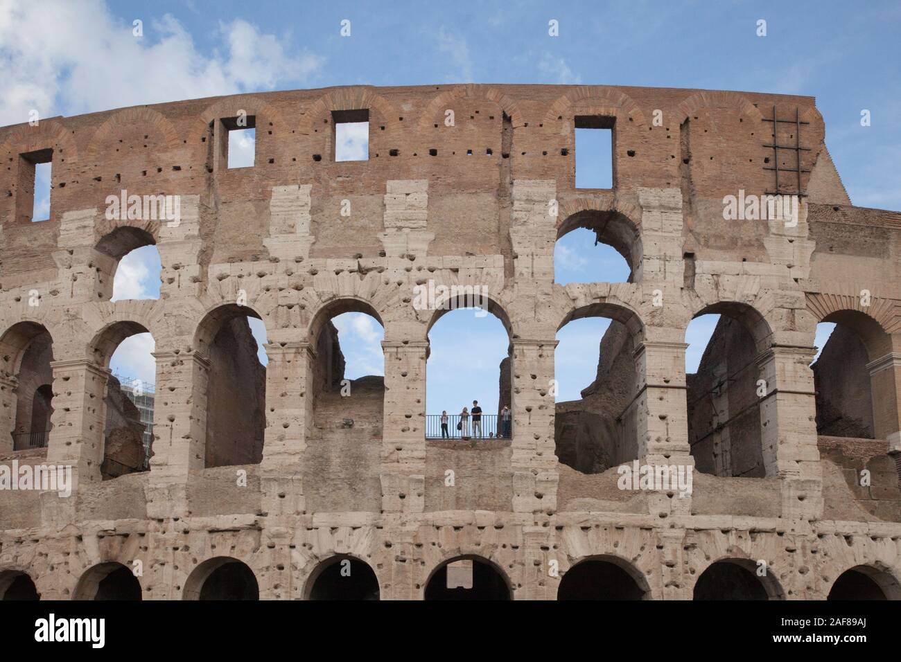 Die Außenwände des Kolosseum (oder Coliseum) in Rom, Italien. Einer der ...