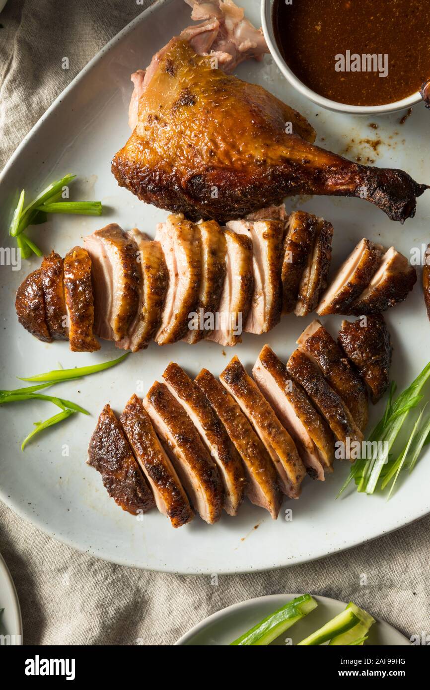 Entenbraten abendessen -Fotos und -Bildmaterial in hoher Auflösung – Alamy