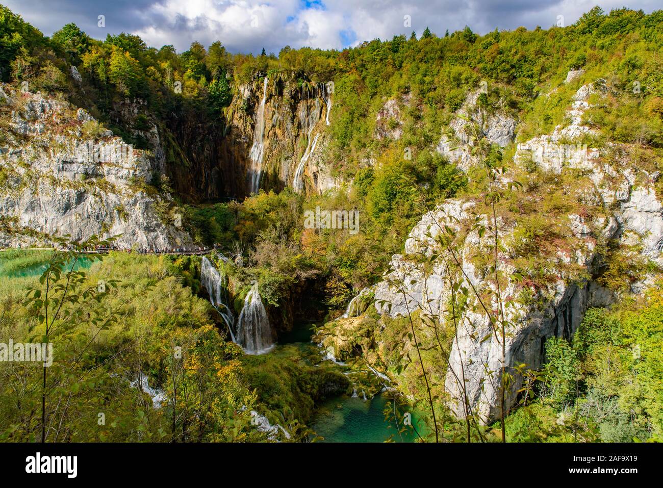 Grosser Wasserfall Sastavci und Wasserfälle im Nationalpark Plitvicer Seen (Plitvicka jezera ...