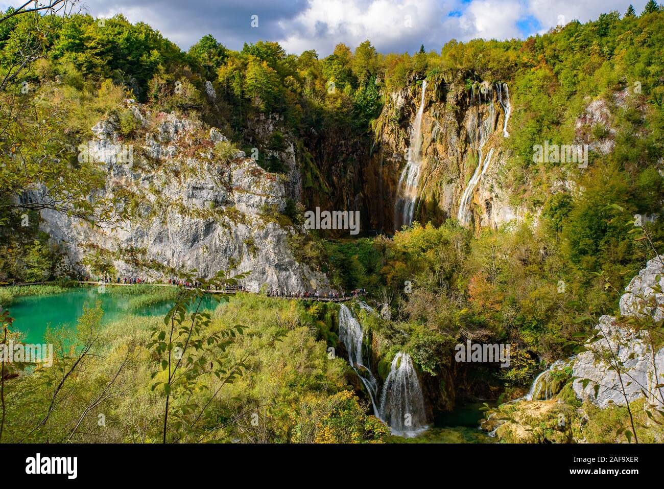 Grosser Wasserfall Sastavci und Wasserfälle im Nationalpark Plitvicer Seen (Plitvicka jezera ...