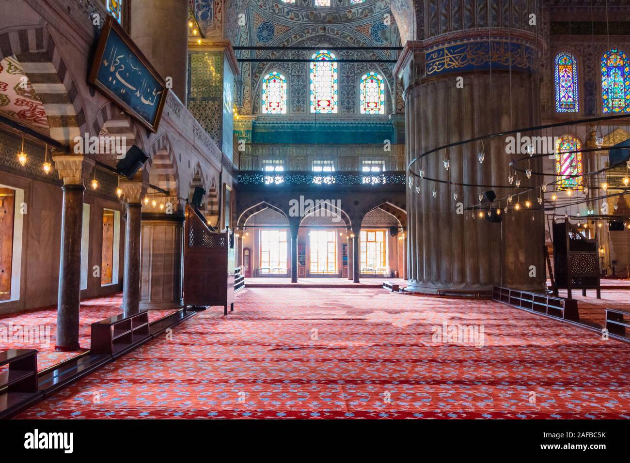 Inside the sultan ahmed mosque -Fotos und -Bildmaterial in hoher ...