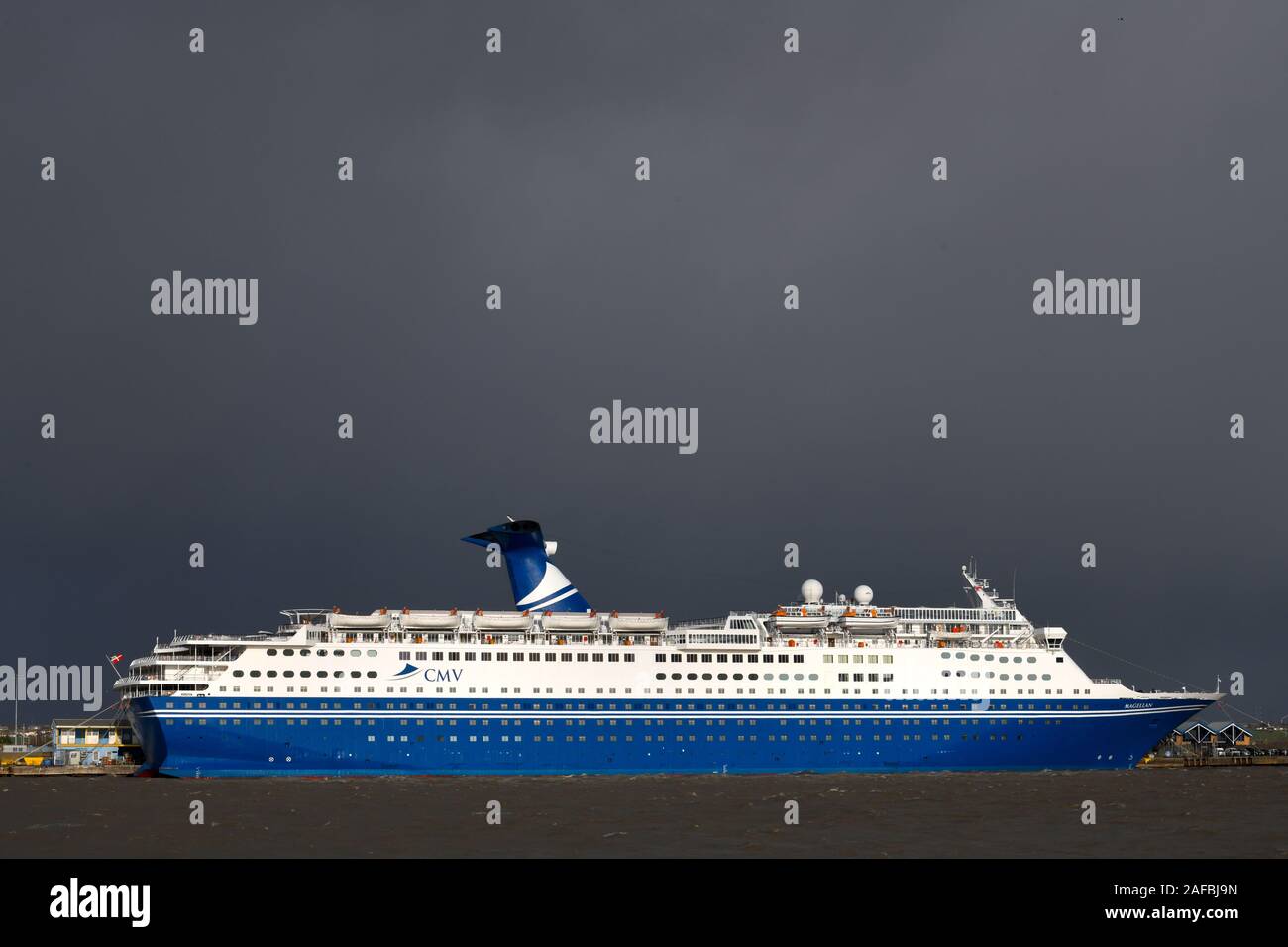 Kreuzfahrtschiff magellan -Fotos und -Bildmaterial in hoher Auflösung ...