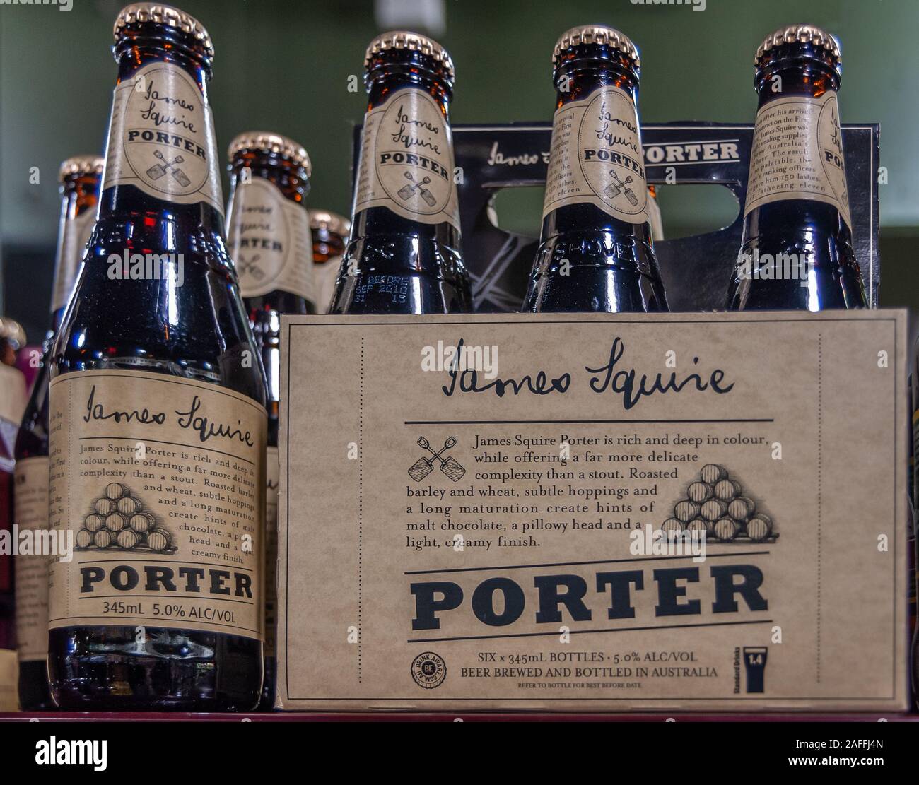 Sixpack bierflaschen -Fotos und -Bildmaterial in hoher Auflösung – Alamy