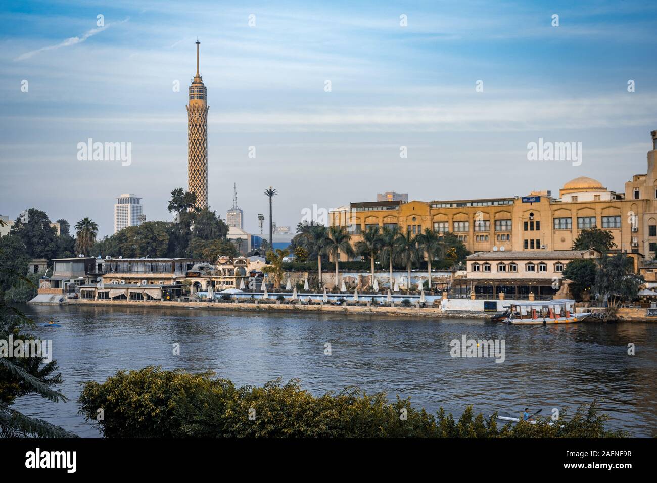 Fernsehturm kairo -Fotos und -Bildmaterial in hoher Auflösung – Alamy