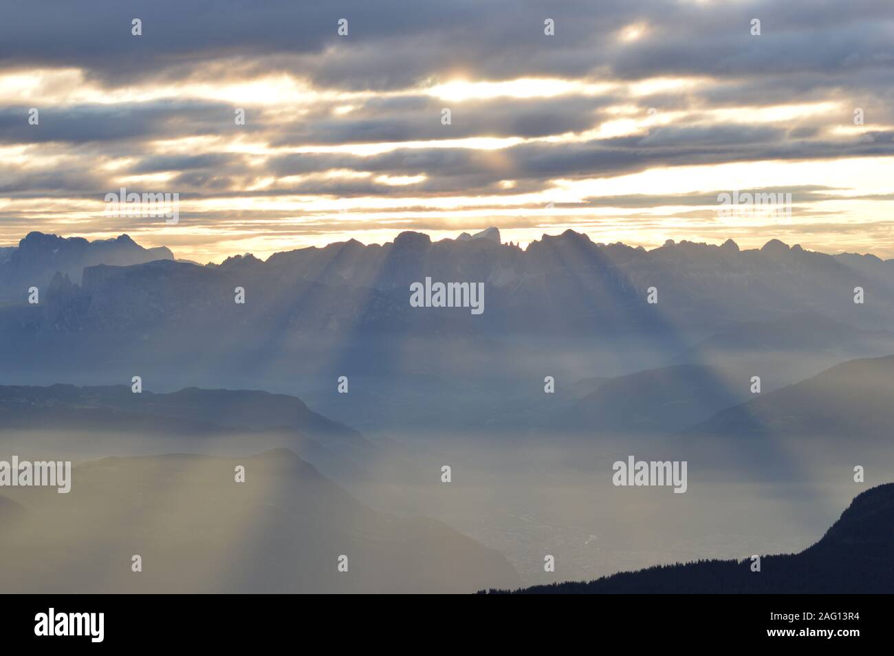 Monte luco -Fotos und -Bildmaterial in hoher Auflösung – Alamy