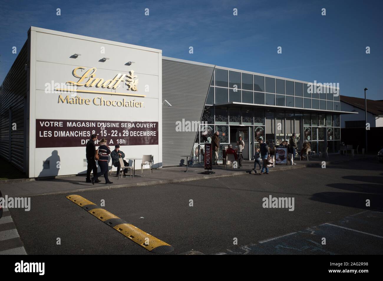Usine lindt frankreich -Fotos und -Bildmaterial in hoher Auflösung – Alamy