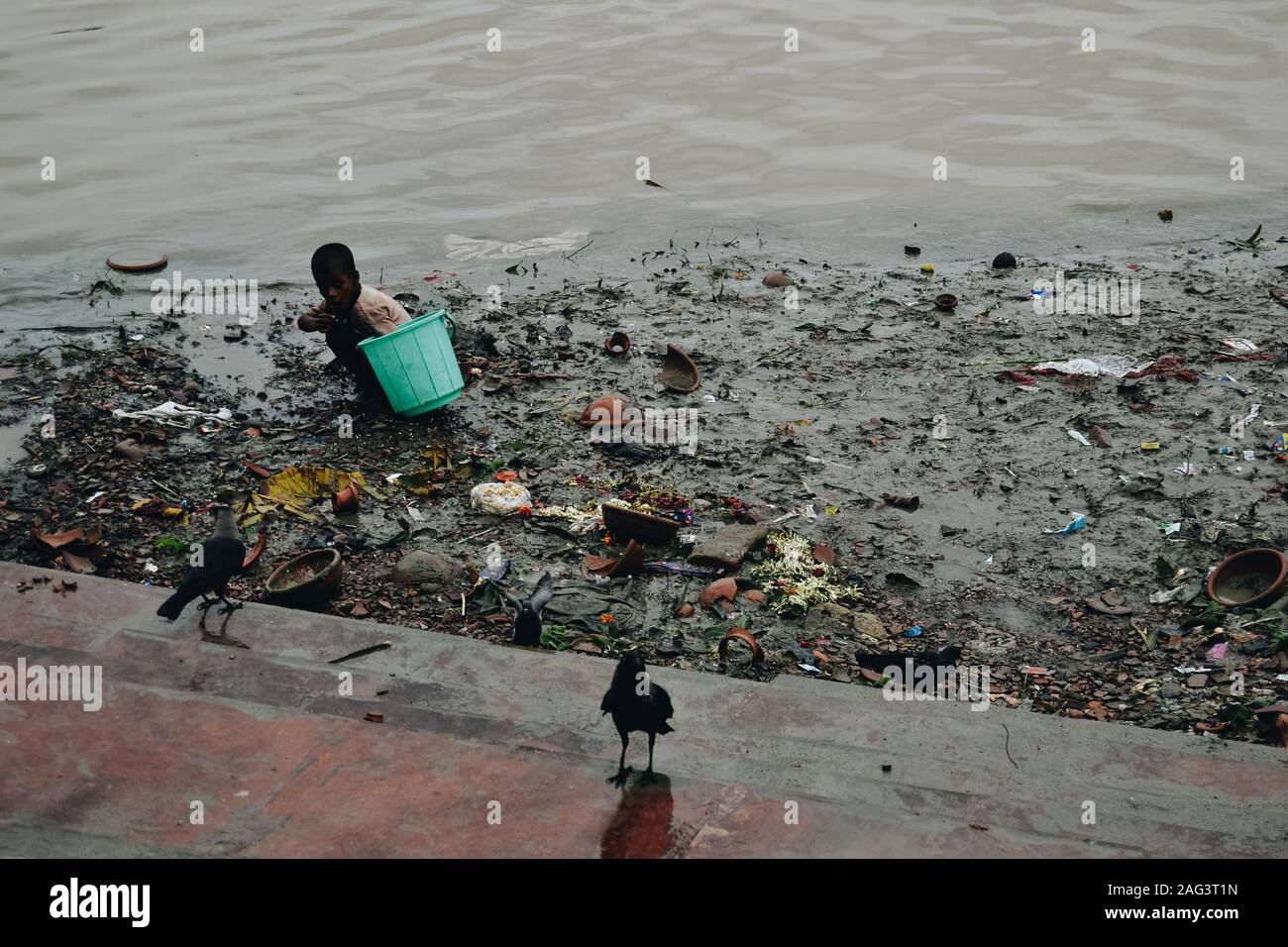 Menschen ganges indien hygiene -Fotos und -Bildmaterial in hoher ...