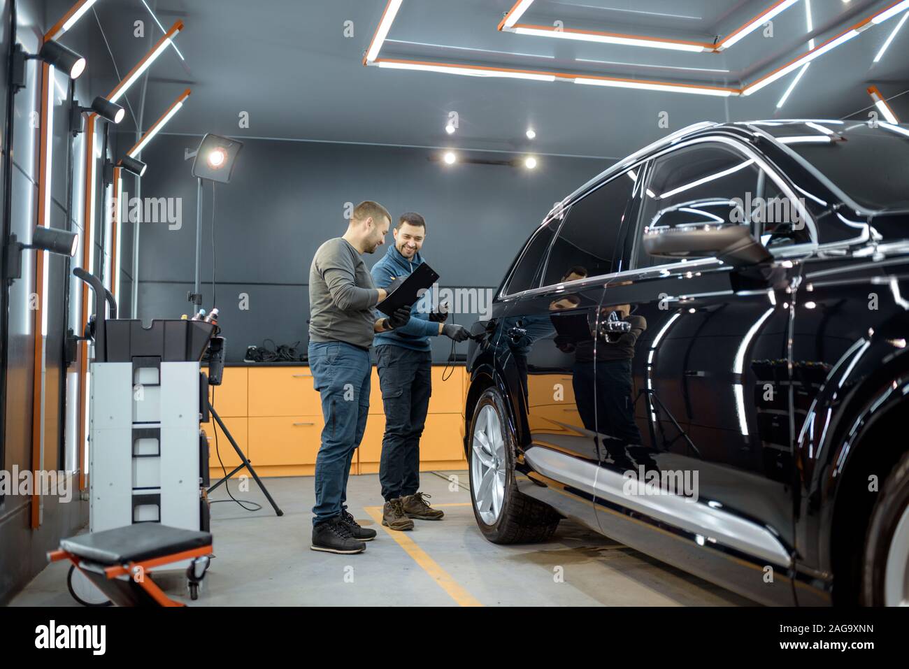 Auto checkup -Fotos und -Bildmaterial in hoher Auflösung – Alamy