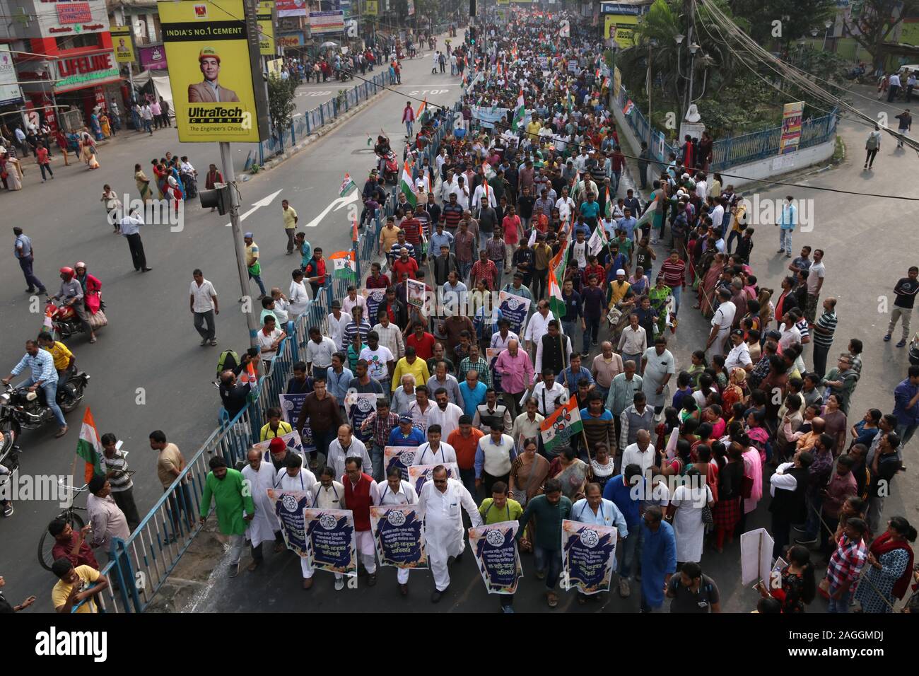 Chief Minister von West Bengalen Staat und Chef der Trinamool Congress (TMC) Mamata Banerjee (C ...