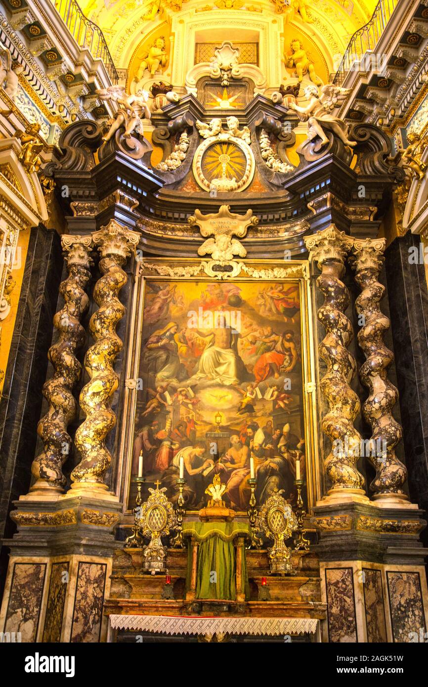 Cathedrale sainte reparieren -Fotos und -Bildmaterial in hoher Auflösung – Alamy