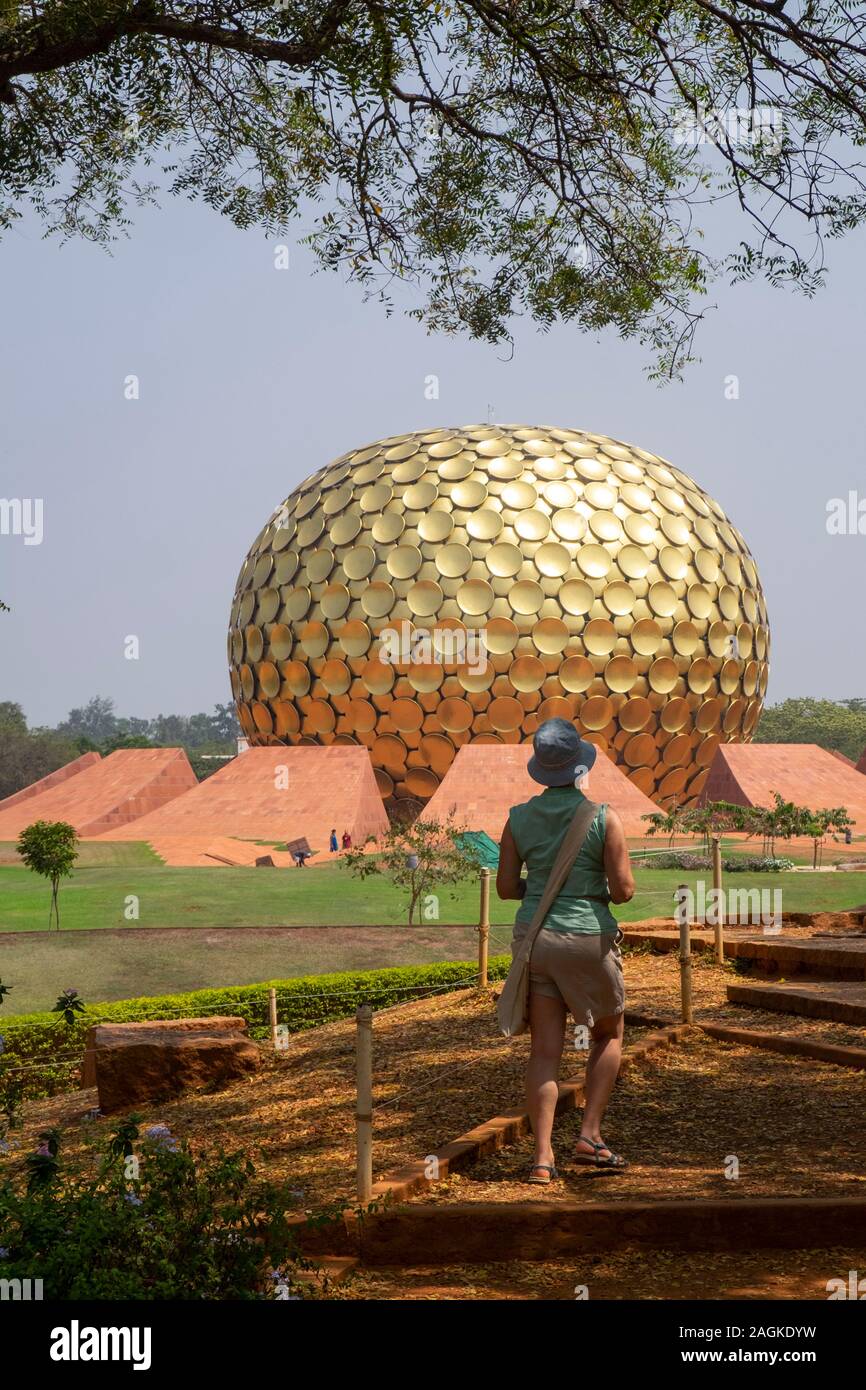 Der Matrimandir Stockfotos und -bilder Kaufen - Alamy