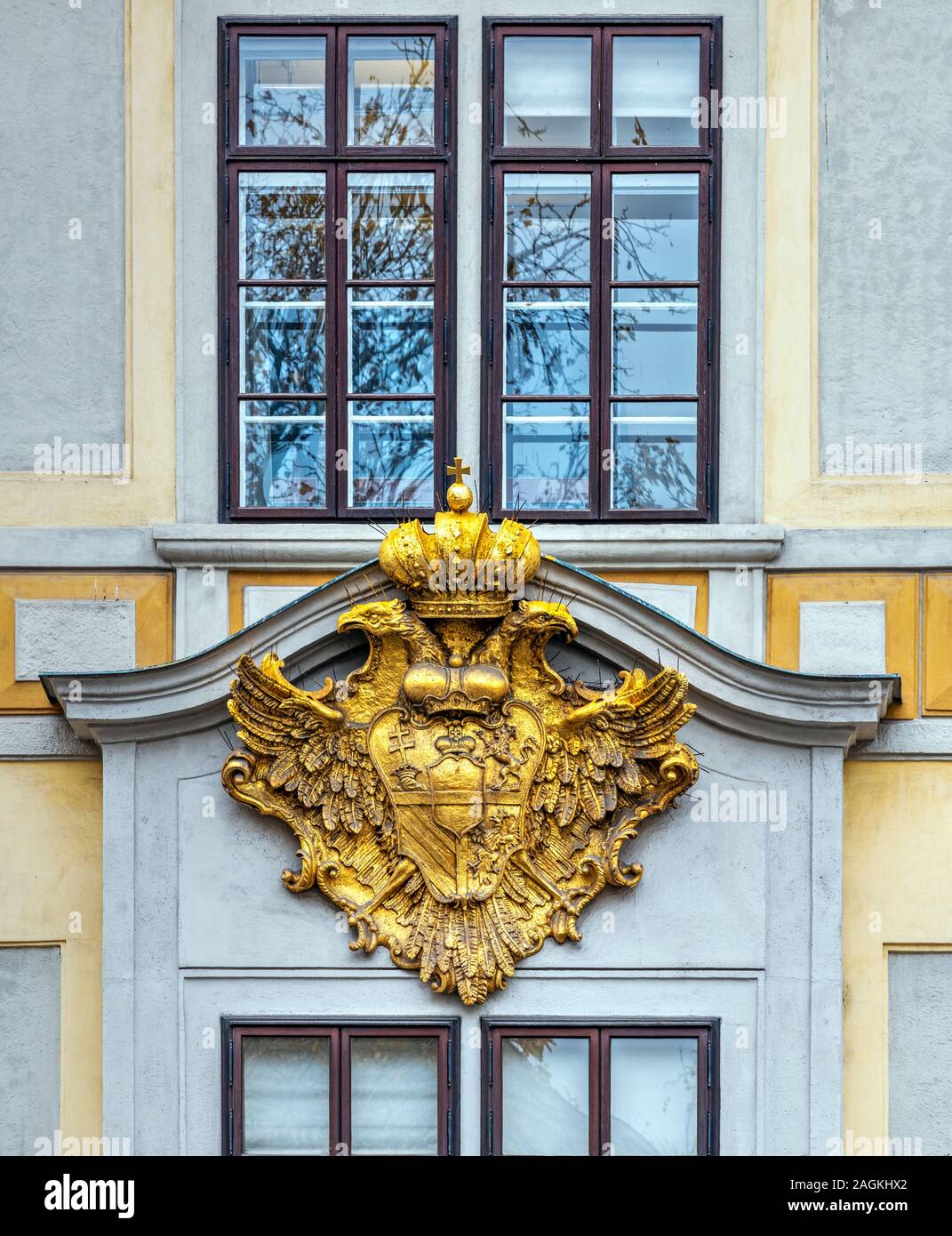 Wappen adler -Fotos und -Bildmaterial in hoher Auflösung – Alamy