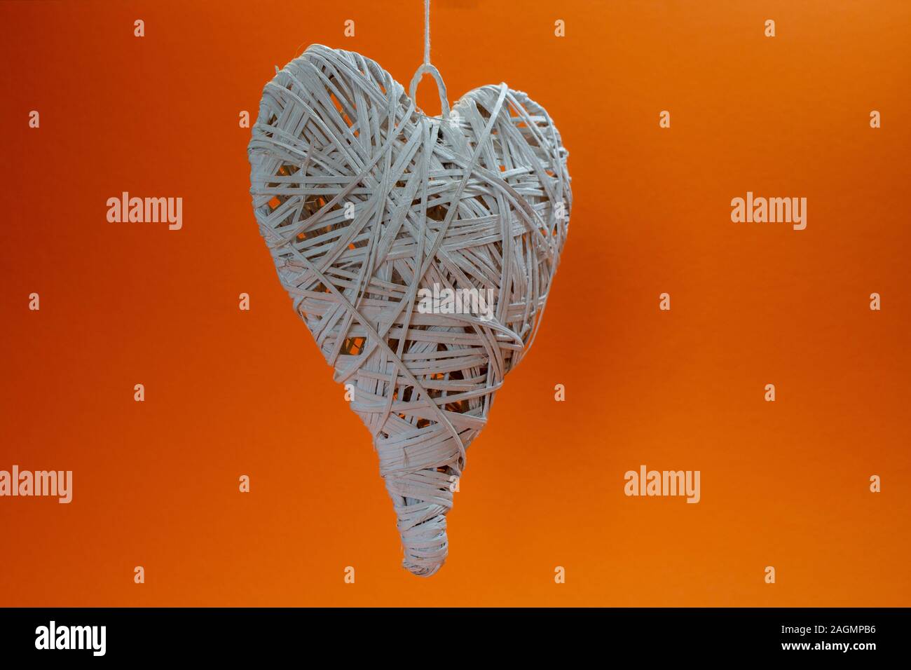 Herzen von Bast, als Symbol der Liebe Stockfotografie - Alamy