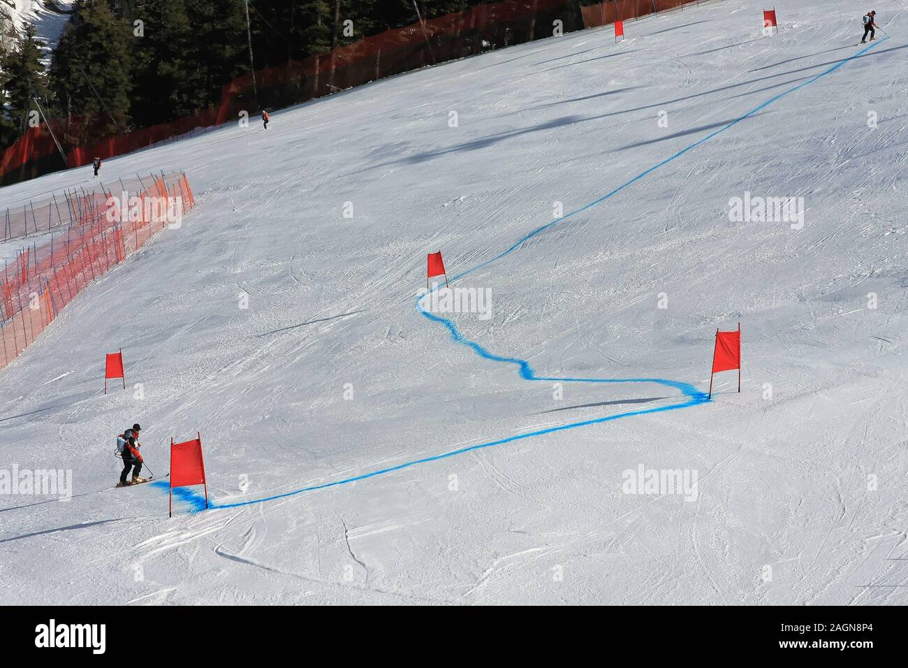 Ski Slalom Gates Stockfotos und -bilder Kaufen - Alamy