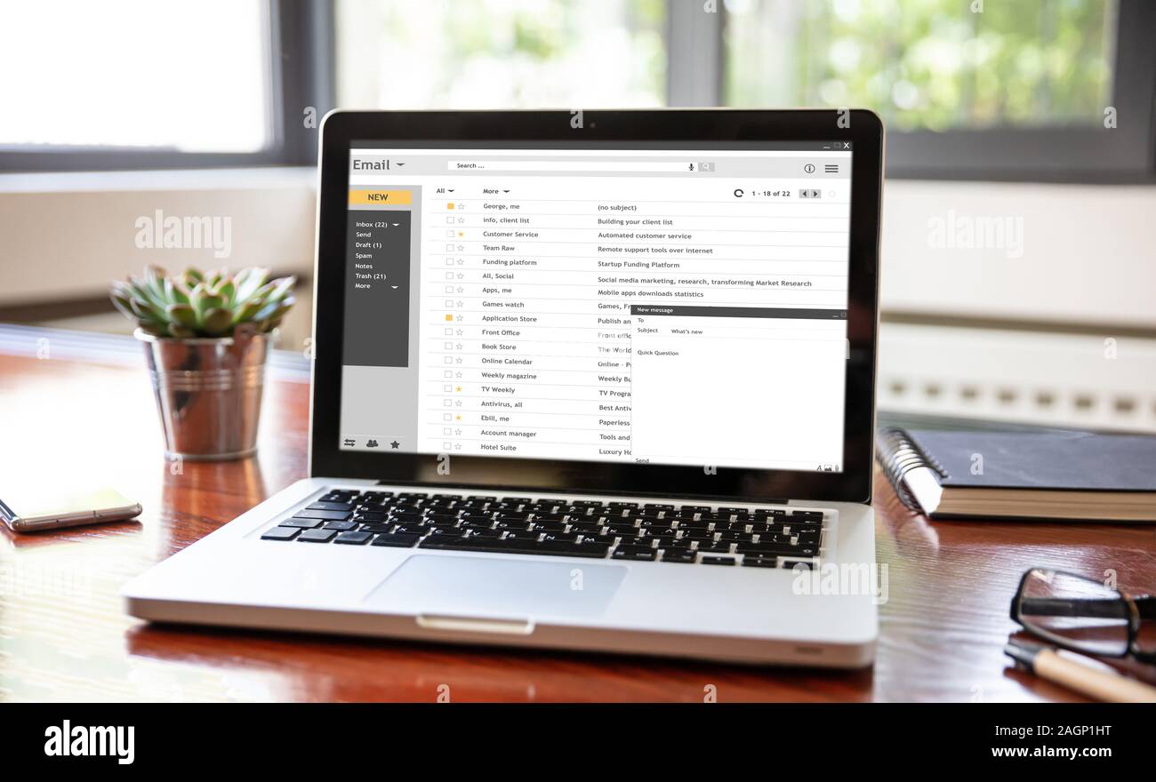 E mail laptop -Fotos und -Bildmaterial in hoher Auflösung – Alamy