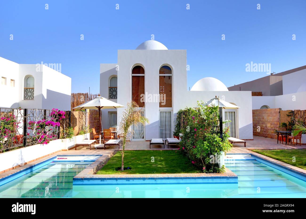 Villa privater pool -Fotos und -Bildmaterial in hoher Auflösung – Alamy