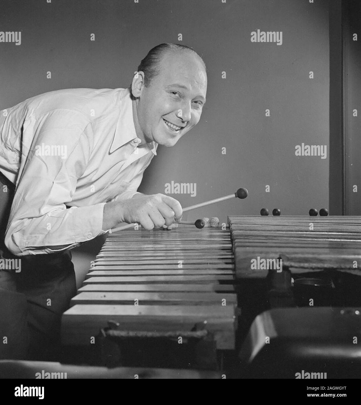 Xylophonist der 1940er jahre -Fotos und -Bildmaterial in hoher ...